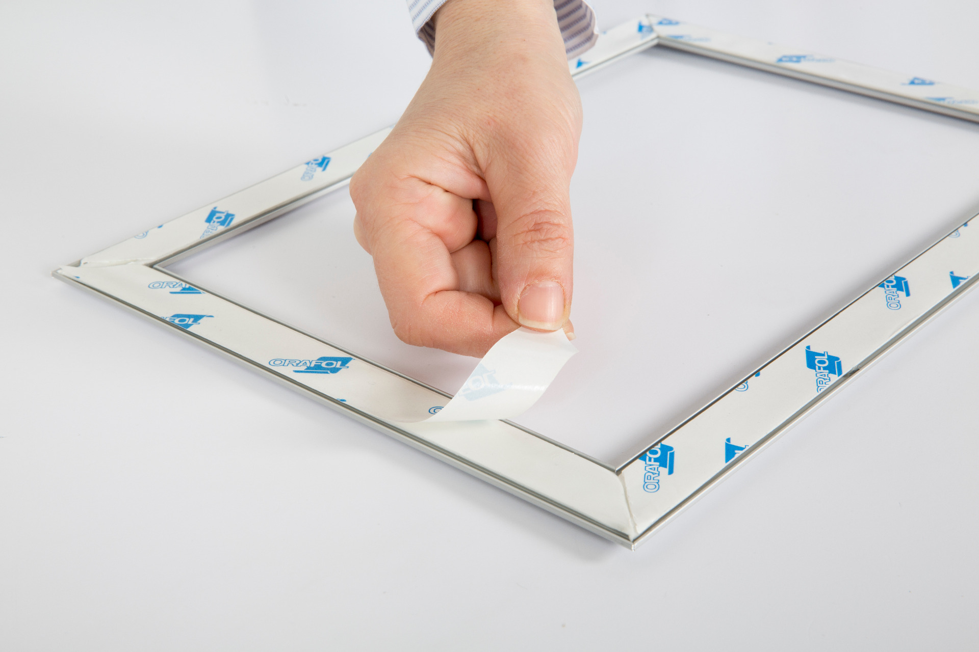 Kétoldalas plakátkeret üvegre, ablakra, ajtóra, kirakatra A4